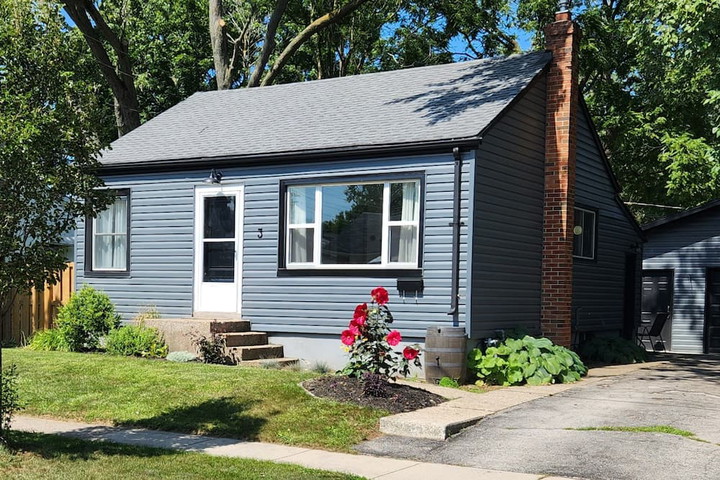 Sparkly One Bedroom Basement Apartment - St. Catharines