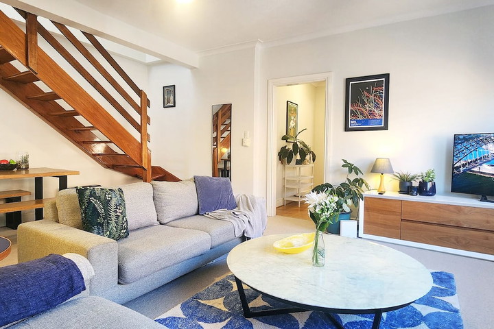 Stunning Penthouse Ocean Views Overlooking Bronte. Huge Balcony. 3 Bedrooms. - Randwick