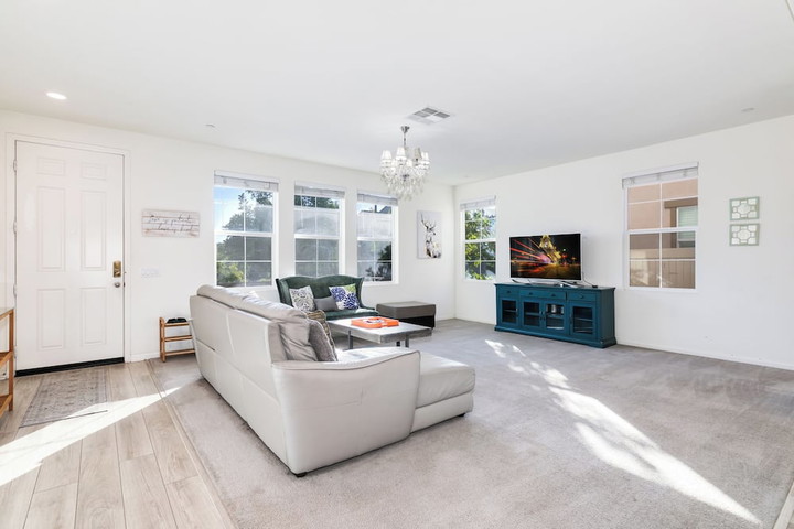 4-bedroom 4 Full Bathroom House In Chino/large Kitchen/ac/wifi/community Pool - Ontario, CA