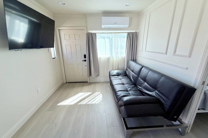 Cozy 1-bedroom Cottage In Beautiful Clovis With Ac And Private Outdoor Patio - Clovis, CA
