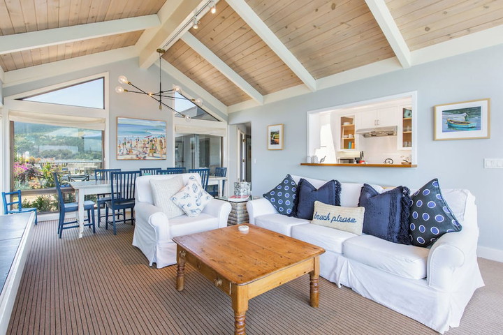 Seadrift Waterfront Escape W/ Game Room & Hot Tub - Bolinas, CA