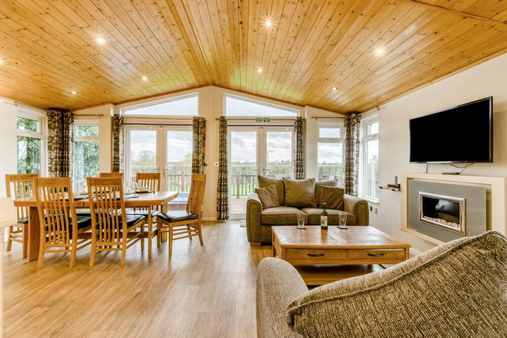 Field View 2 Bed (S)- Sycamore - Sleeps 6 Guests  In 2 Bedrooms - Suffolk