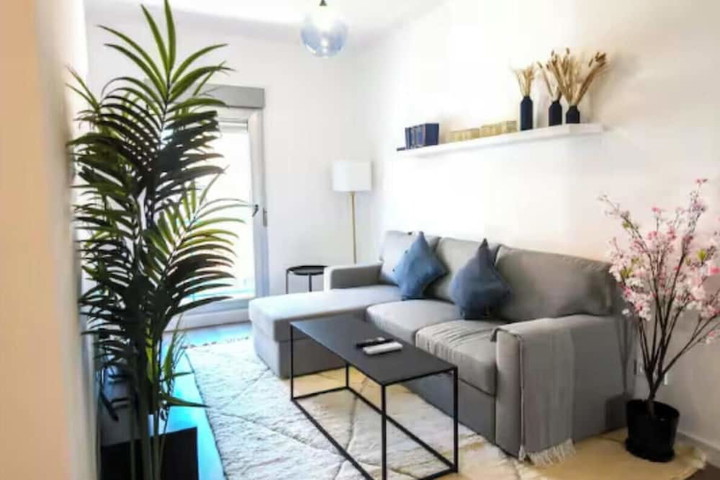 Bright Renovated Apartment With Balcony & Terrace In The Heart Of Usera - Torrejón de Ardoz