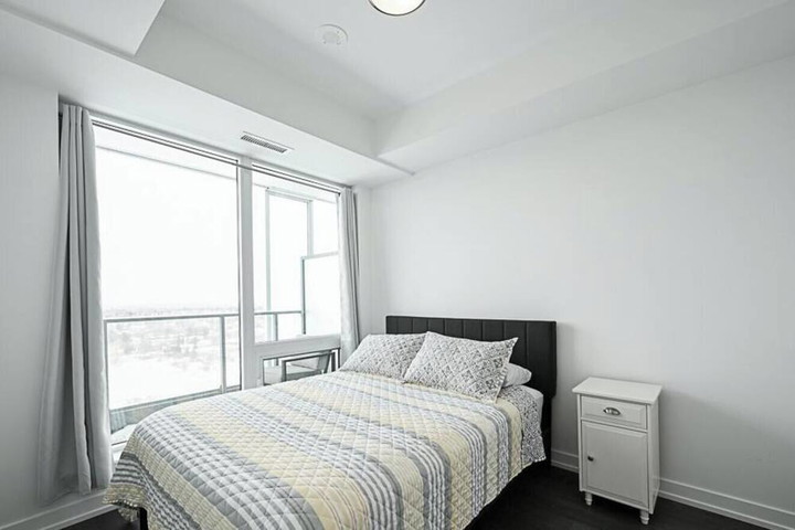 Fully Equipped 1 Bedroom+den Steps To Finch Subway - Markham, Canada