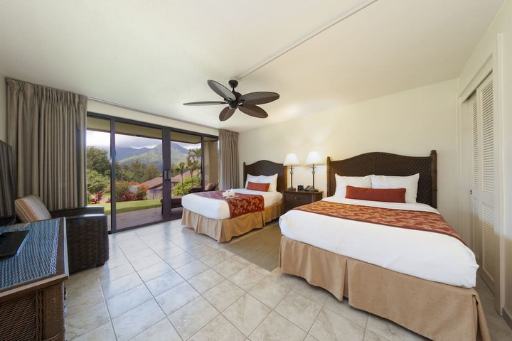 Luxury Getaway| Onsite Pool | Tennis Courts | Award-winning Kauai Resort - Kauai, HI