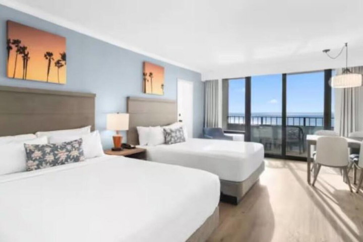 2 Oceanfront Queen Deluxe With Balcony, Pools, Lazy River & Direct Beach Access - Myrtle Beach