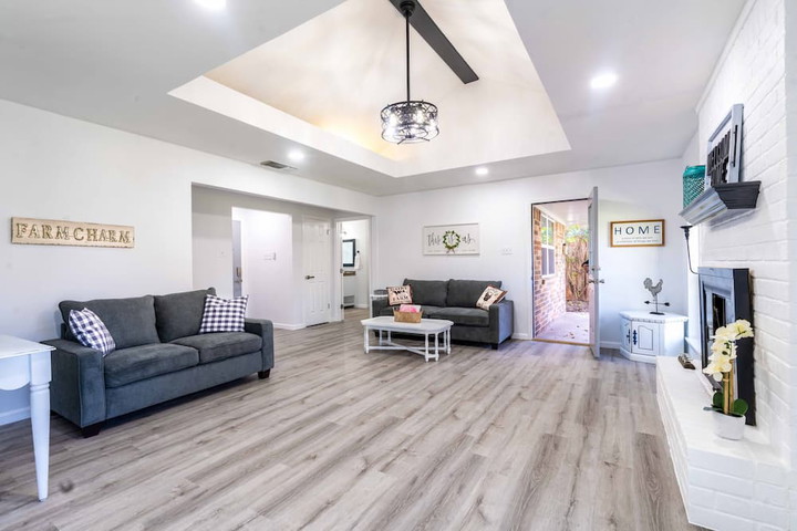 Stylish, Spacious Entire Hm 4/2 In Nice Killeen Neighborhood - Killeen, TX
