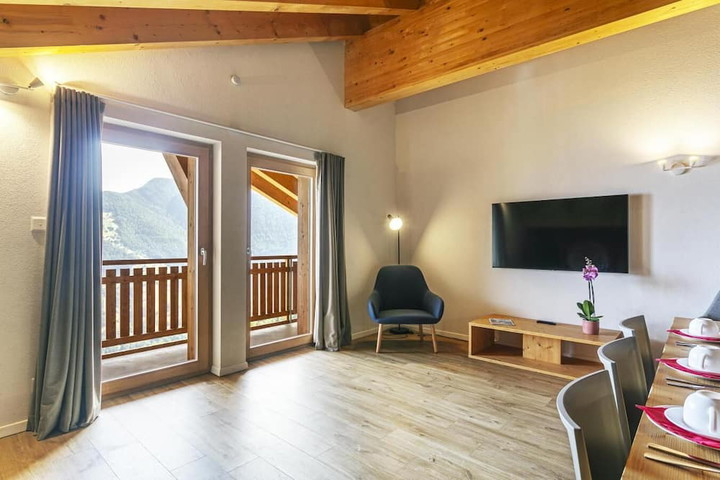 Wi-fi, 20 Meters From The Ski Slopes, Valley View, Patio, Balcony, Tv, 7285 M², La Tzoumaz - La Tzoumaz