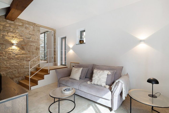 Holiday Home 'Das Alte Pfarrhaus - Scheune' With Shared Terrace And Wi-fi - Landau