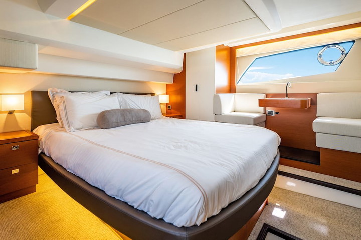 Amazing 3 Bedrooms Luxury Yacht In North Miami - Miami