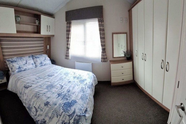 Blue Water Retreat Dawlish Warren Sleeps 4 - 10min Walk From Beach, Pet Friendly -