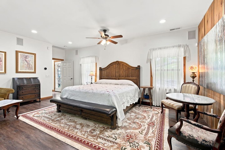 8-bedroom Nature Resort W/ Pool Just 30 Minutes From Nashville! - Gallatin, TN