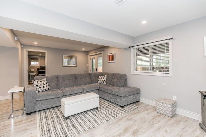 Cozy 1-bedroom Bungalow In Tranquil Barrie With Pool! - Barrie