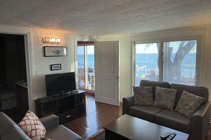 Prince Edward County Lakehouse 3 Bedroom And 3 Bathroom - Comté du Prince-Édouard