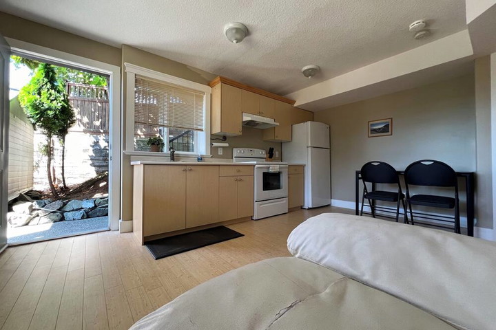 Private Access Independent Suite Near Departure Bay Ferry Terminal - ブリティッシュコロンビア州