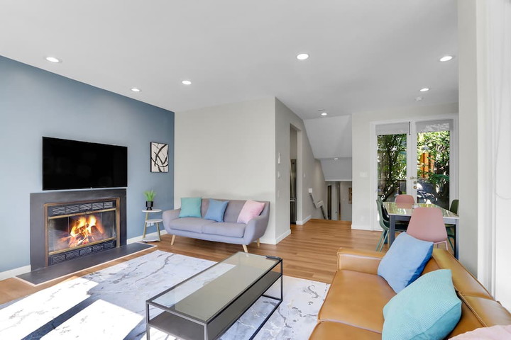 Walk To Fred Hutch 2br Suite With Parking - Kirkland, WA