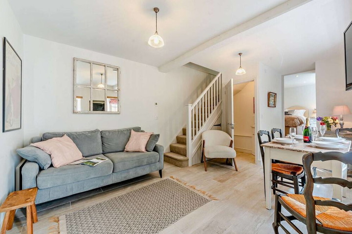 Lower Barn - A Barn Conversion That Sleeps 4 Guests In 2 Bedrooms - Chipping Norton