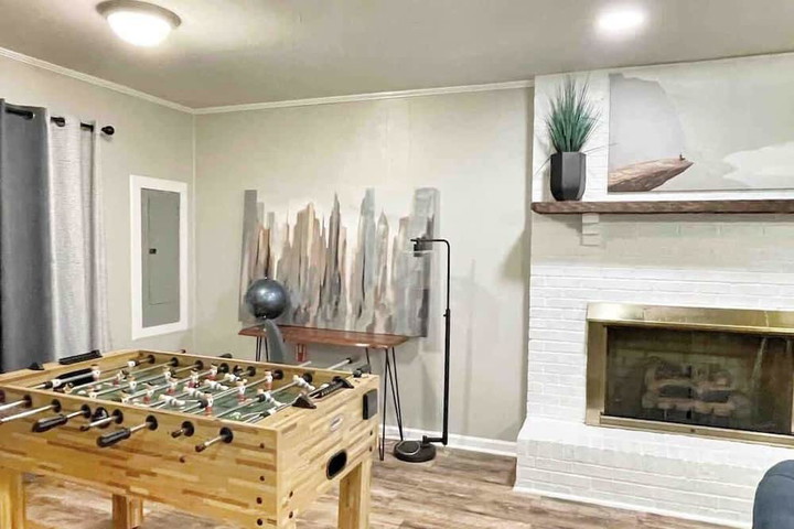 Corporate Stay: 4br, Guest Suite & Fast Wifi - Decatur, AL