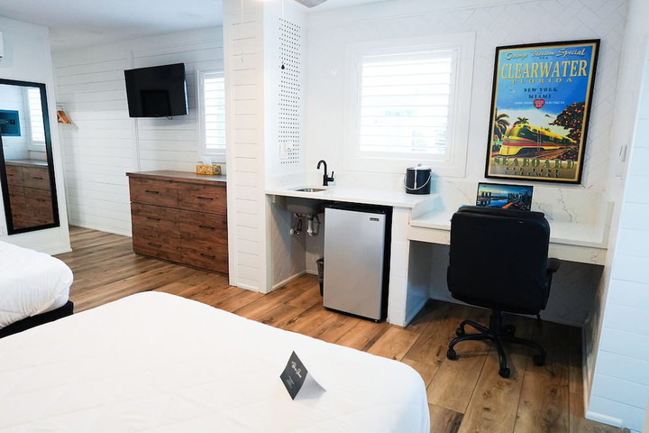 Devon Shores - Executive Double Queen - Clearwater Beach, FL