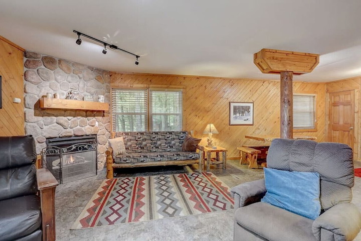 Pine Bay Lodge - Lakefront - Wisconsin Dells, WI
