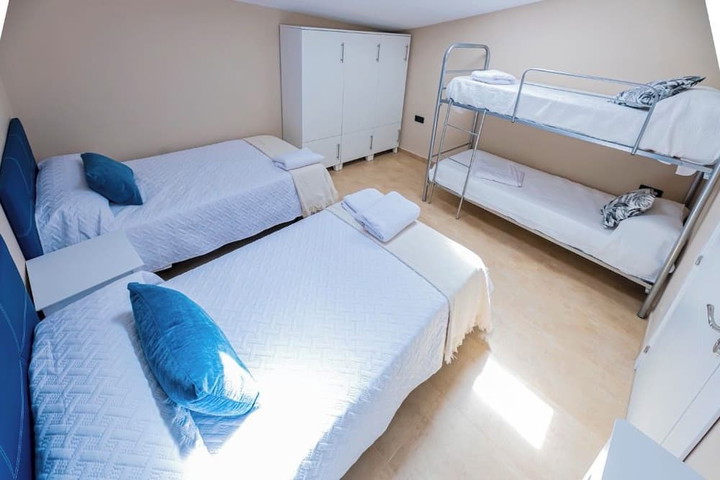 Villa Burguillos. Villa Ideal Para Grupos - Brenes
