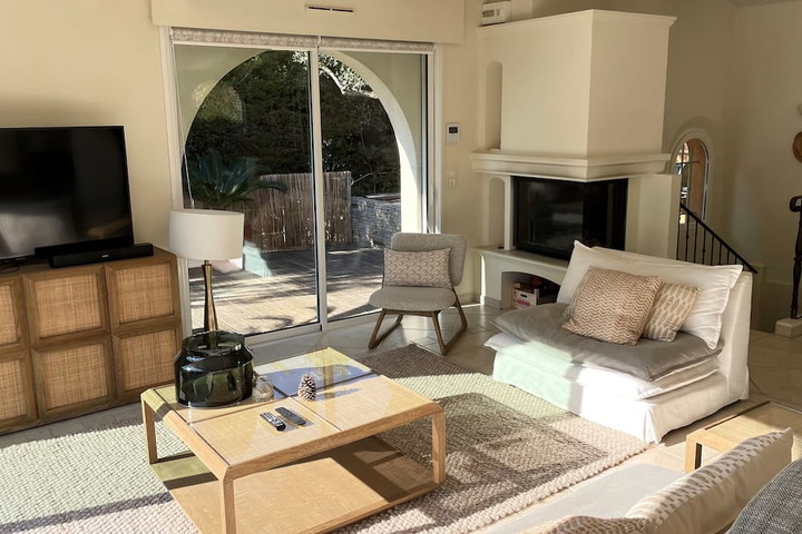 Villa Avec Vue Mer Et Piscine A 100m De La Plage - Bormes-les-Mimosas