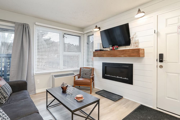 Newly Renovated Studio At The Base Of Blue Mountain - Thornbury