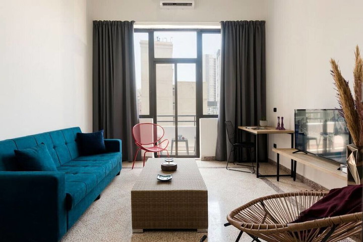 Anoor 205 Gemmayze 2-br Apt W/balcony & 24/7 Power - Beirut