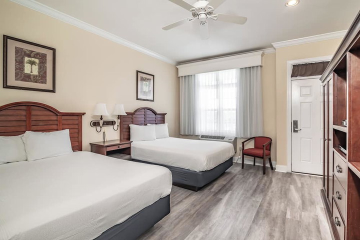2 Nature Lovers Room Near Huntington Park Trails + Pool Play Plaza & Gym - Litchfield Beach, SC
