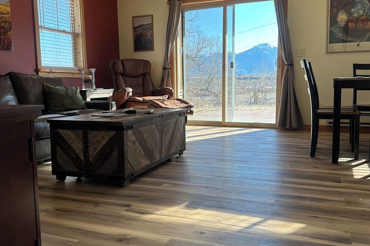 Paradise Valley Townhome With Stunning Mountain Views And Unmatched Comfort. - Emigrant, MT