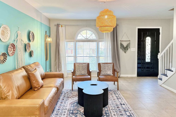 Charming Norcross Townhouse! Quiet & Convenient Stay - Duluth, GA