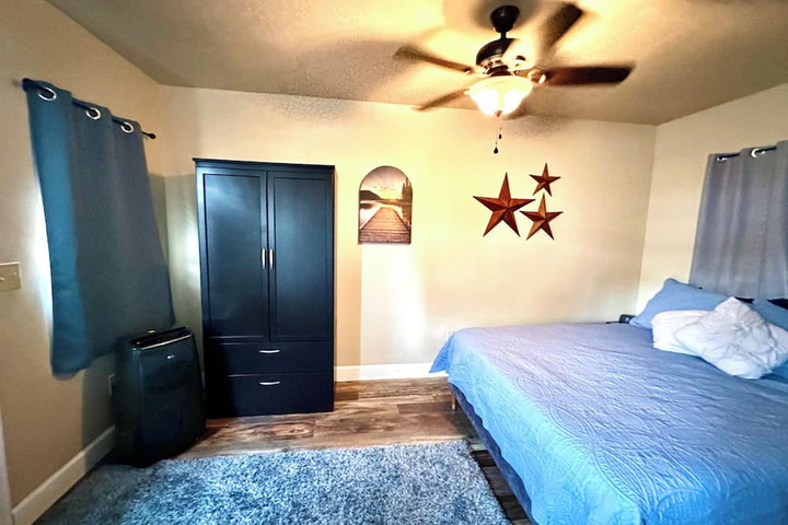 Tilted Rooster Ranch Guesthouse - 5 Minutes From Airport & 10 From Downtown - Montrose, CO