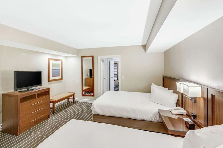 2 Cozy Mountain Resort Rooms Surrounded By Mountains W/ 138-foot Water Slide - Phoenix, AZ