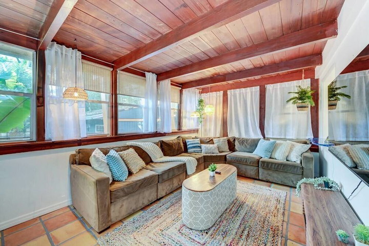Bali Style 1/1 Beach Villa - Delray Beach, FL