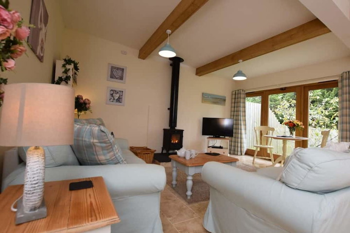 1 Bed In Axminster (Oc-36495) - Honiton