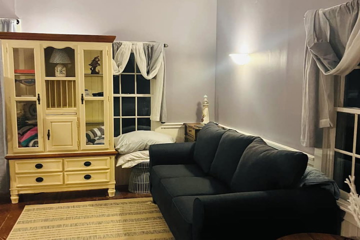 Charming  1-bedroom Cottage On Perry Pond In Charlestown, Ri Sleeps 4 - Charlestown, RI