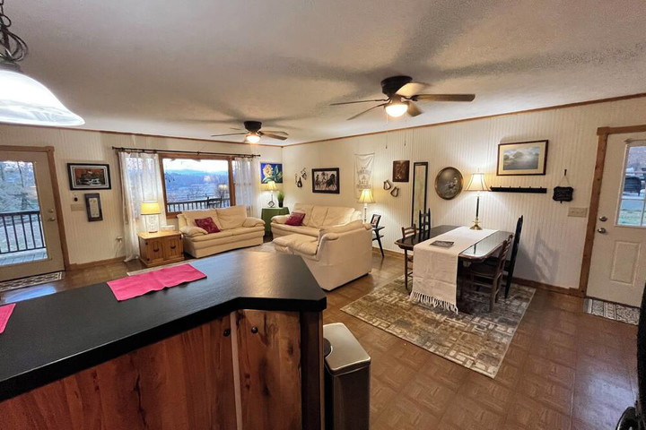 5 Mi To Downtown Morganton: Cabin On Horse Farm - Morganton, NC
