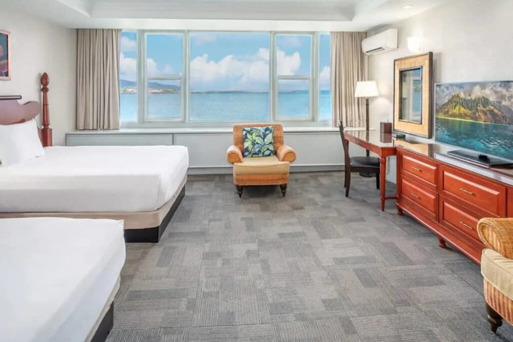 Experience Aloha | Prime Maui Location | Oceanfront Room W/ Outdoor Pool Access - Maui, HI