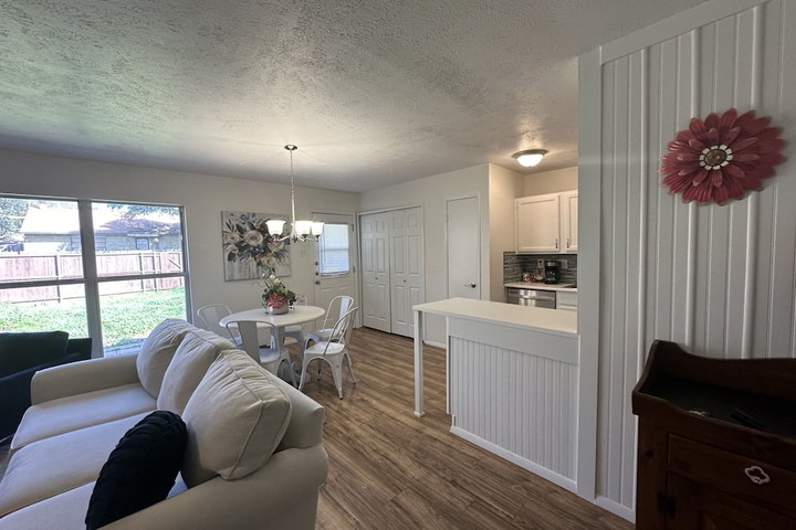 Cozy 3-bedroom House With Wifi And Ac In Enjoyable Allen No Chores - Allen, TX
