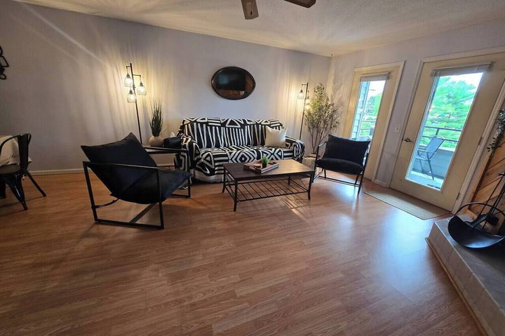 Cozy Haven-a 2 Story Condo By Lake Delton - Wisconsin Dells, WI