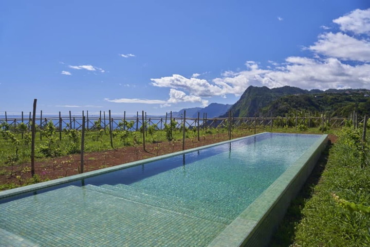 Experience Harmony Of Sea And Mountains On A Serene Nature Getaway! Breakfast - Santana