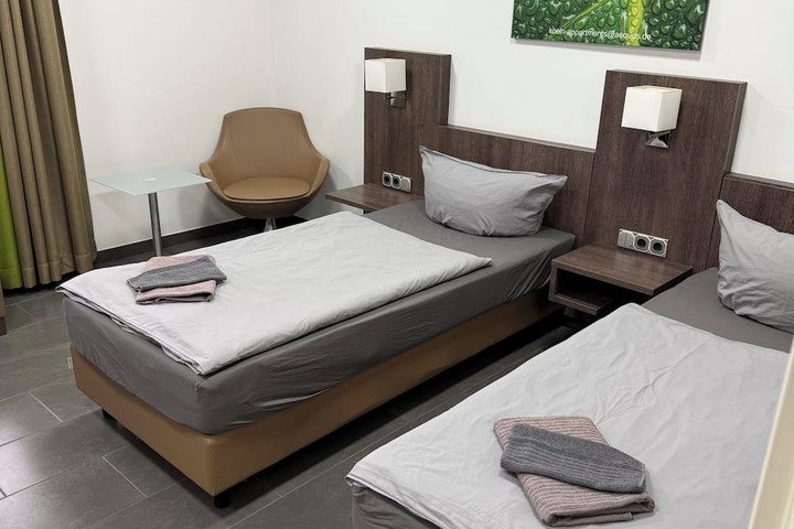 Spacious, Comfortable Apartments In A Quiet Setting Near Cologne - Cologne