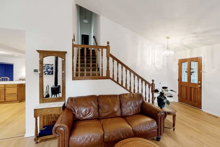 Beautiful, Open, Light Filled Home Close To University Of Oregon Campus. - Eugene, OR