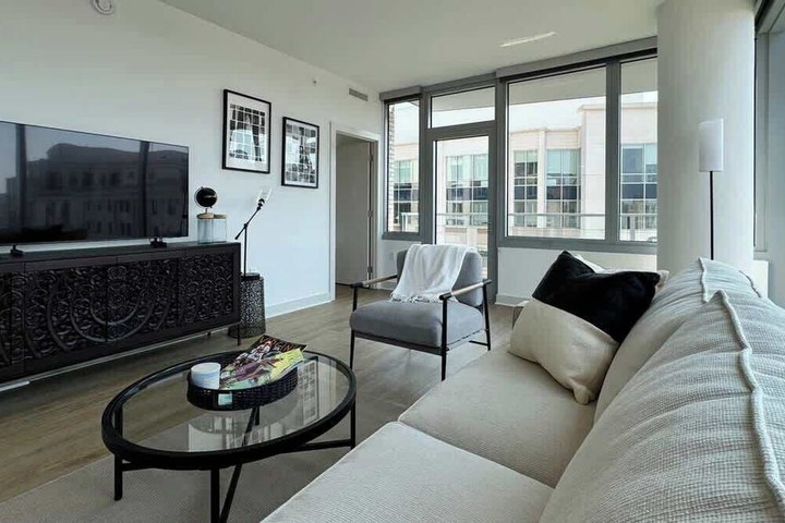 Luxurious Retreat Prime Location - Arlington, VA