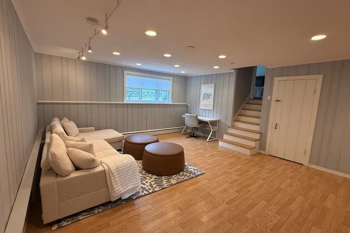 House In Westport, Mid And Long Term Available - Norwalk, CT