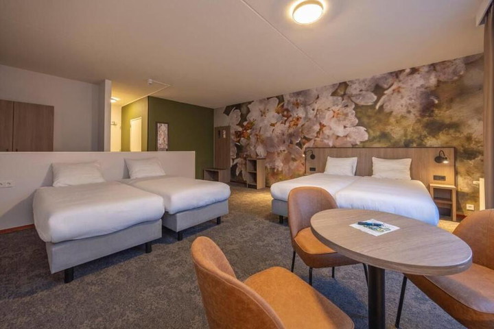 Unwind In A Room W/ Stunning Views & Relaxing Atmosphere! Indoor Pool, Parking! - Nijmegen