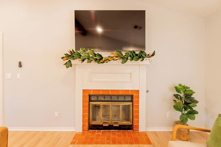Cozy And Quaint 3-bedroom Cottage With Views And Near Campus - Stillwater, OK