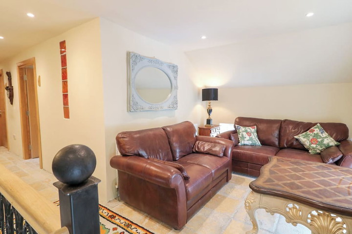 Crea The Mission Hall, Pet Friendly, With A Garden In Ballycastle - Antrim