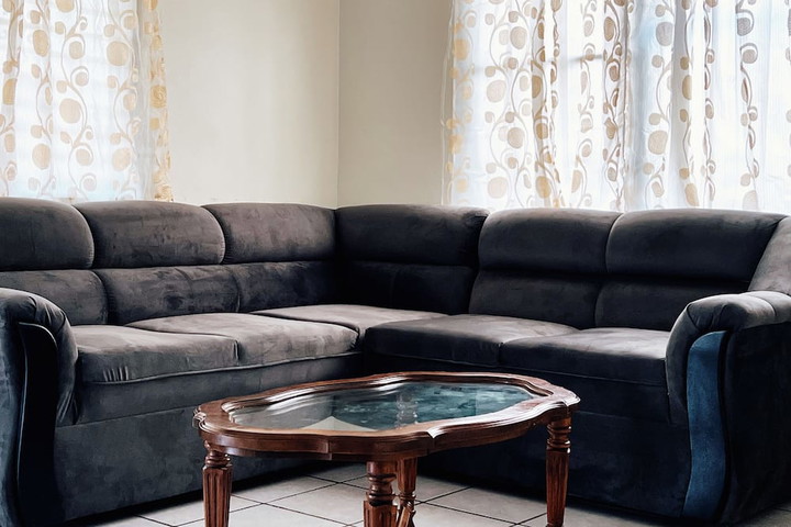 Capital Escape - Charming  Bungalow With Wifi & Ac - Belmopan