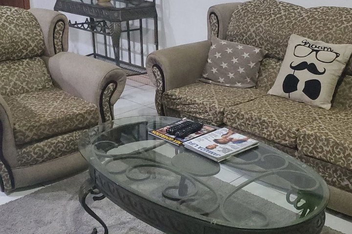 Embassy Deluxe Apartment - Kingston